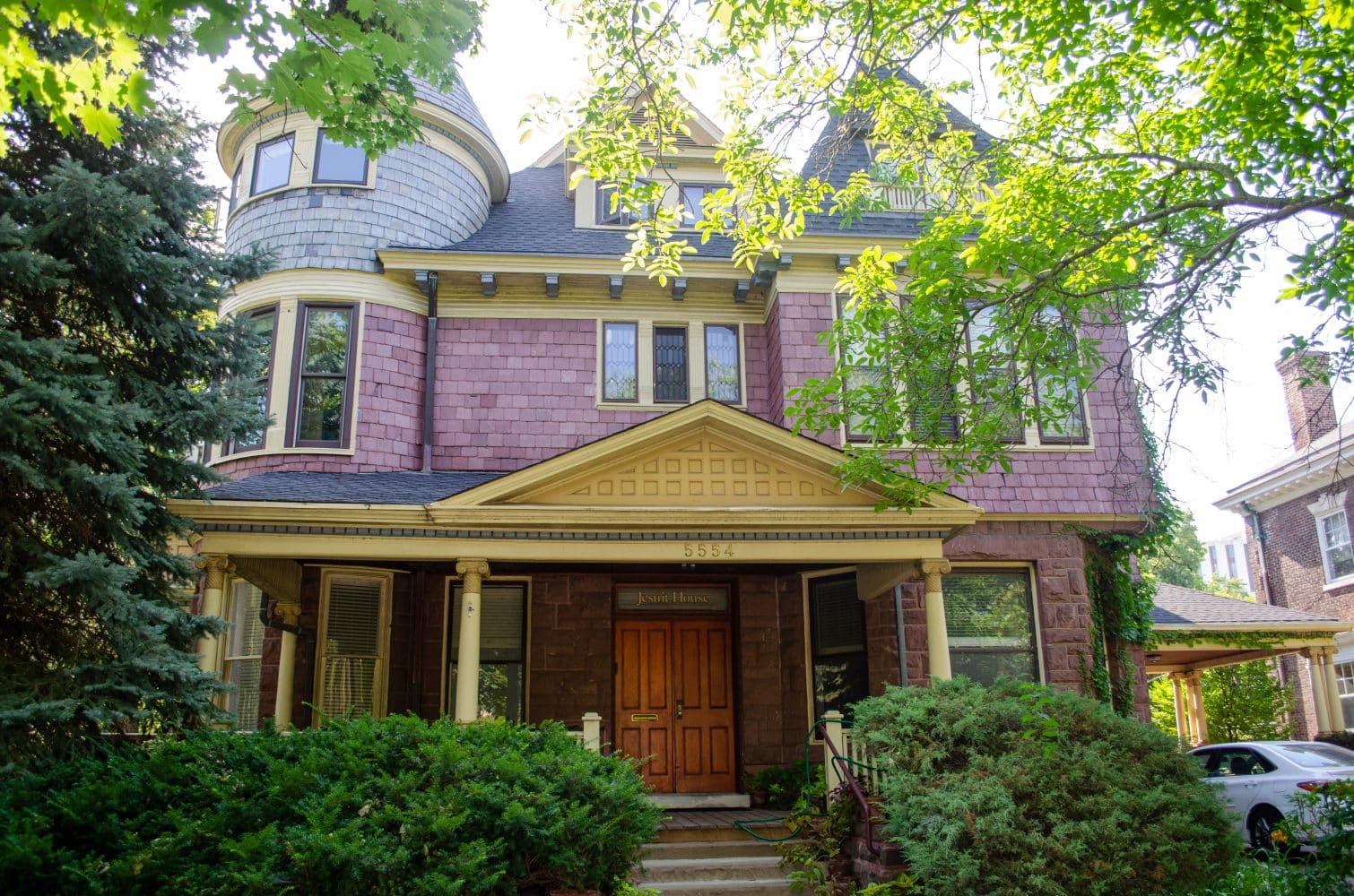 What We Do - Lumen Christi Institute